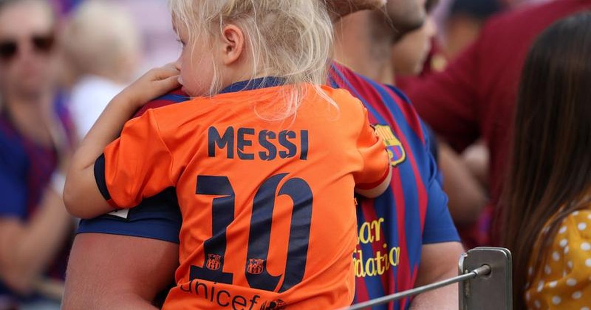 VIDEO 18 ani de la debutul lui Lionel Messi la FC Barcelona ...