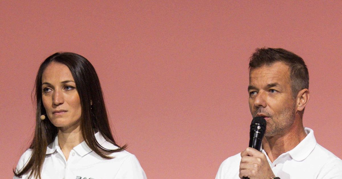 Dacia intră în istorie la Dakar cu primul echipaj condus de o femeie ...