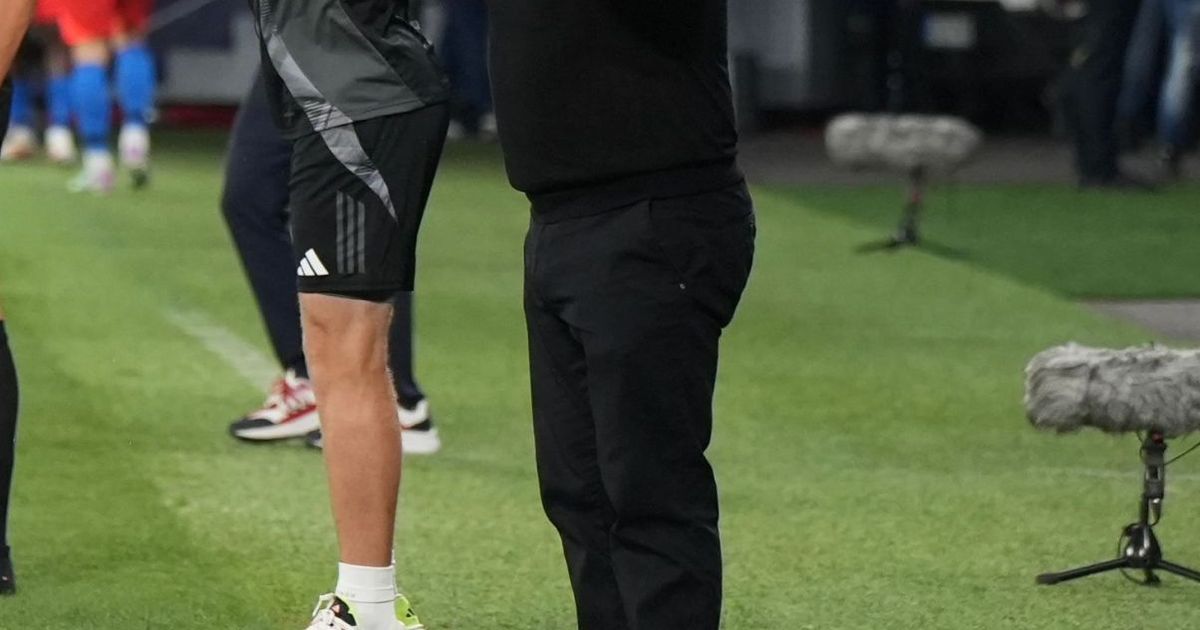 „Foarte prost”. Antrenorul de la Sparta s-a plâns de gazon: „N-a fost ...