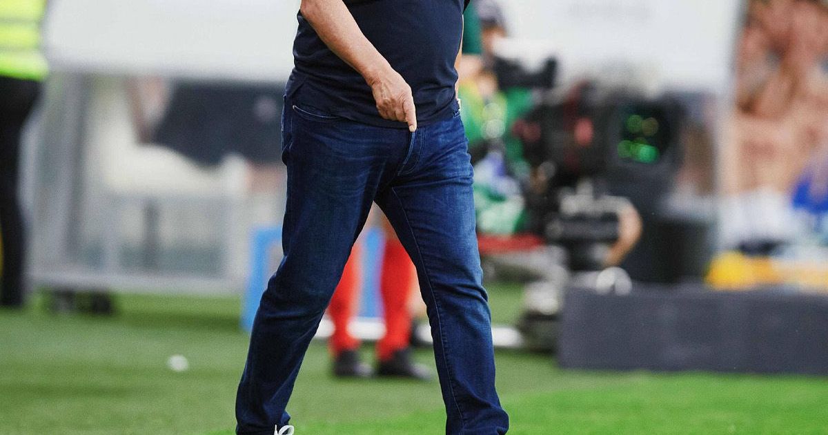 Staff-ul lui Mircea Lucescu la naționala României. Selecționerul ...