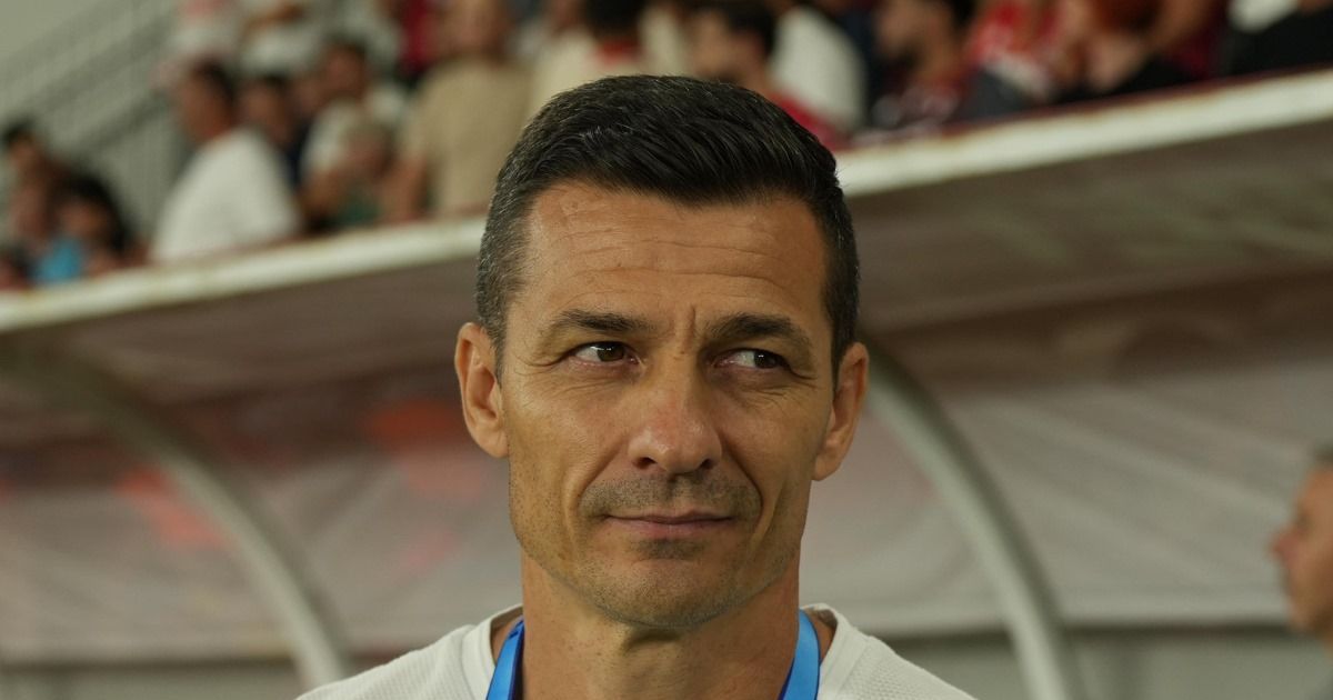 Costel Gâlcă dezmăgit de atitudinea elevilor săi din meciul cu Dinamo ...