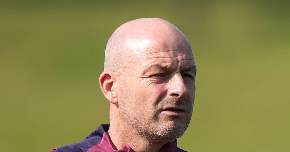 Lee Carsley, antrenorul interimar al naționalei Angliei, a declarat că ...