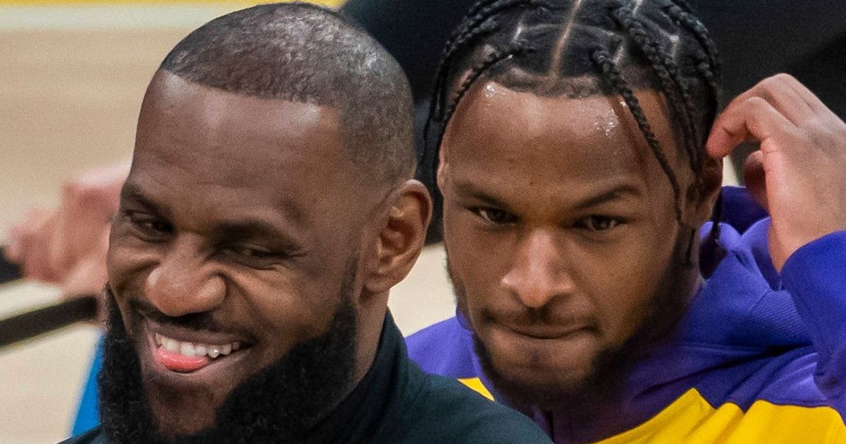 S-A SCRIS ISTORIA. LeBron și Bronny au jucat primul lor meci împreună ...
