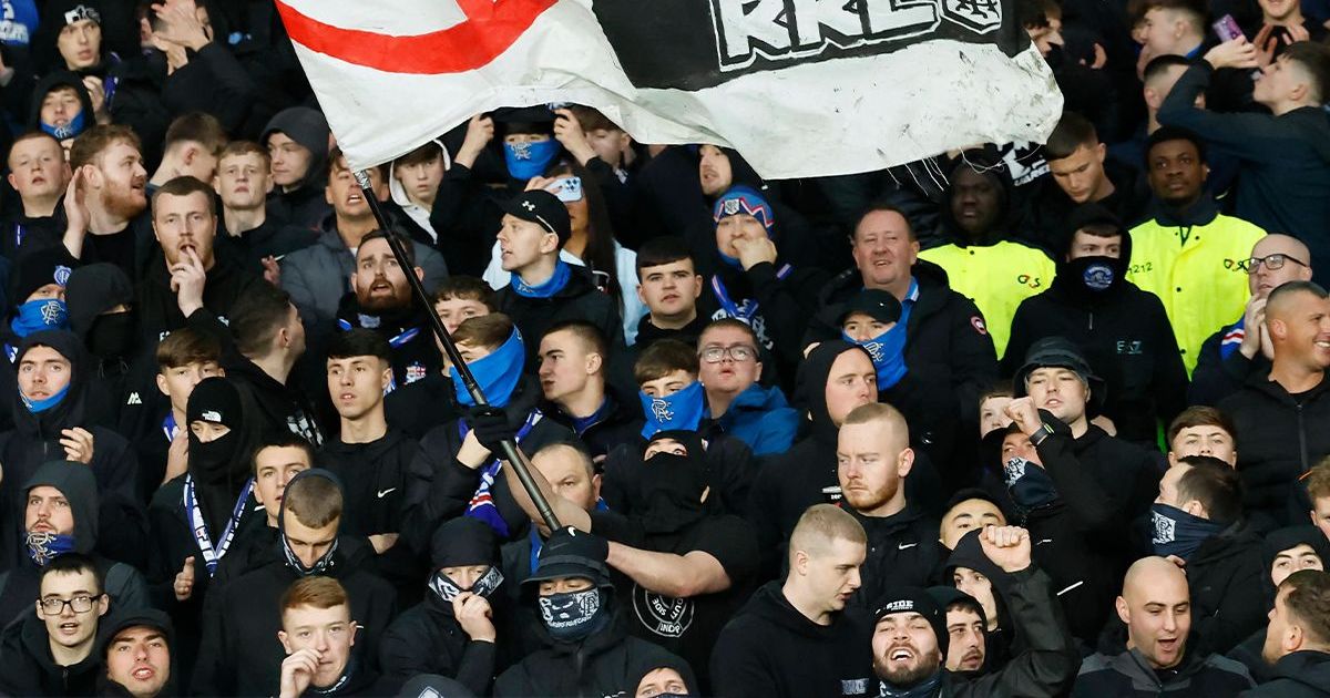 Lupte de stradă în Glasgow. Ultrașii lui Rangers au atacat polițiștii ...