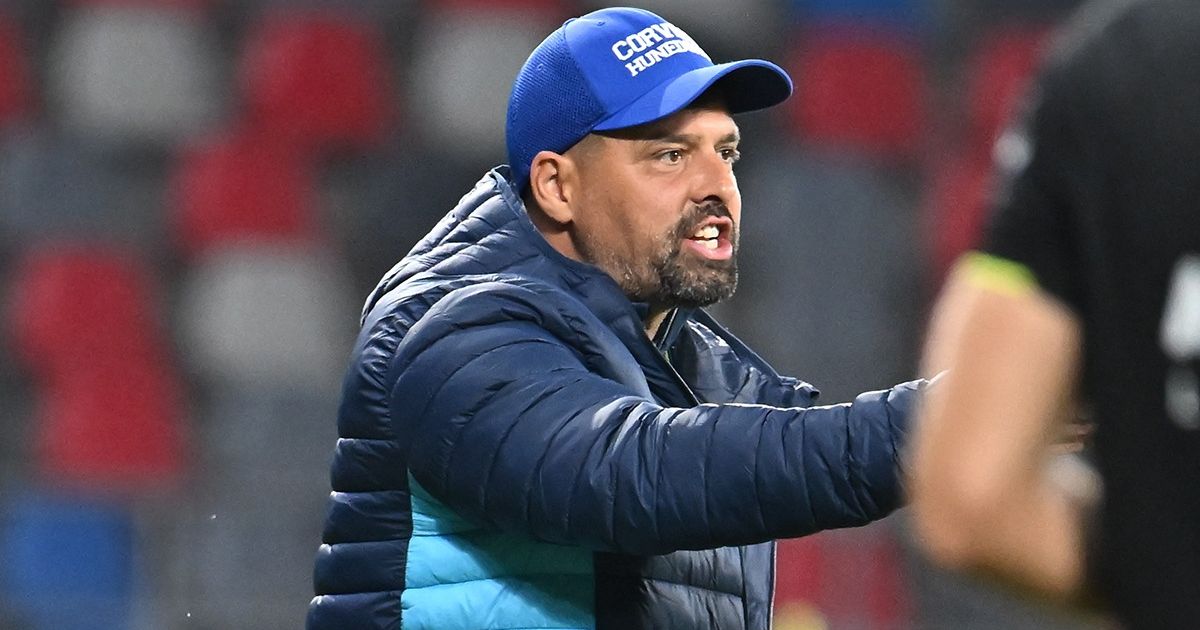 Corvinul vrea în Liga 1. Florin Maxim se pregătește deja pentru sezonul ...