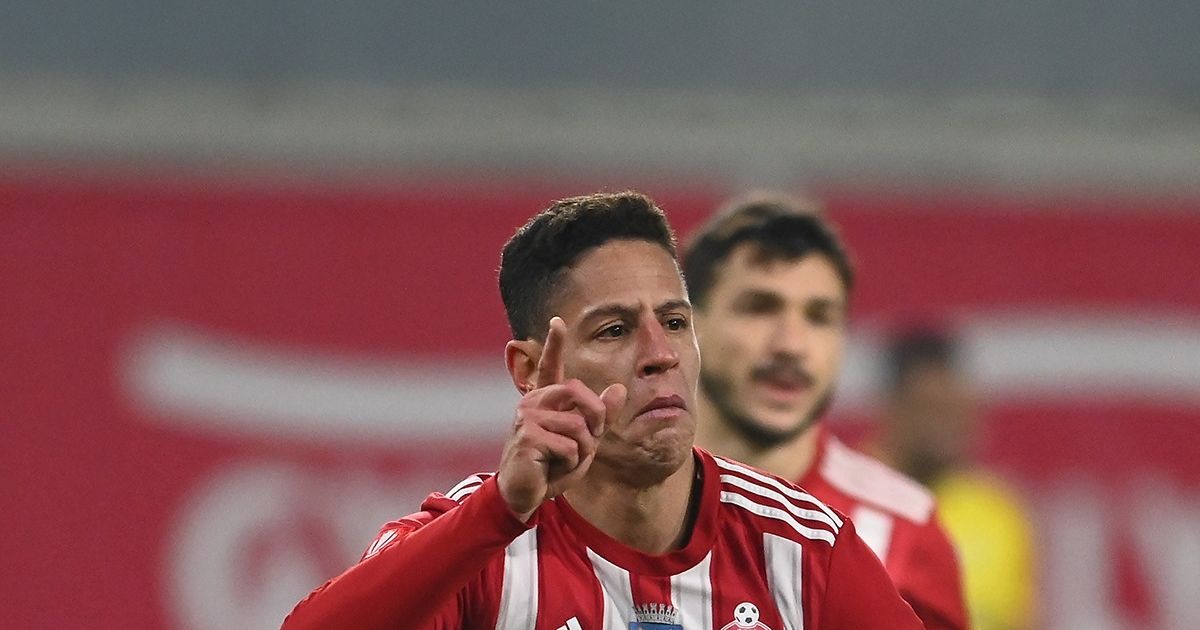 Dublu campion cu CFR Cluj A câștigat 6 trofee în România și s-a retras ...