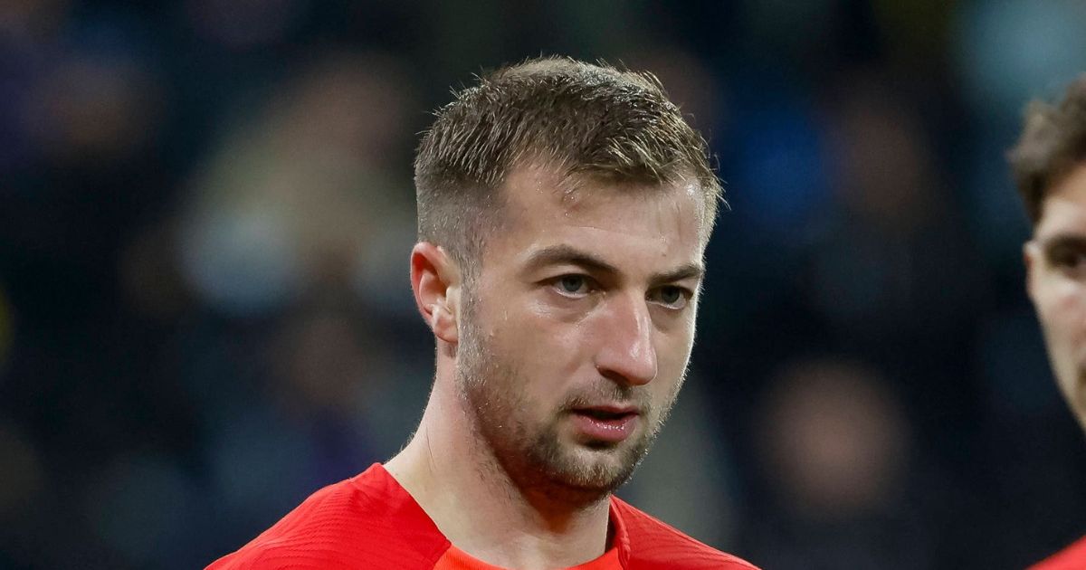 Artificiu birocratic. Cum a reușit FCSB să-l reînscrie pe Daniel Popa ...