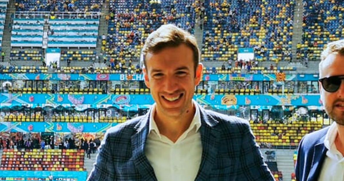 Arbitrul care l-a înfuriat pe Șumudică. Cine e Claudiu Marcu, cel pe care Rapid îl acuză ca n-a ...