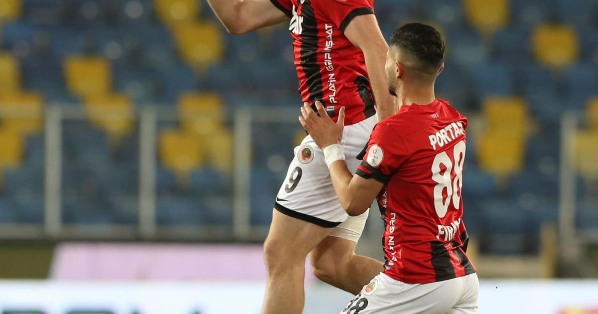 1.200.000 de euro pentru Popa! Atacantul la care Becali a renunțat ...