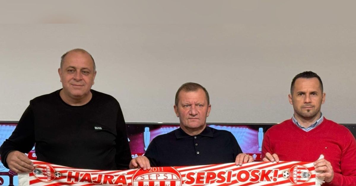 Dorinel Munteanu, prezentat oficial. Antrenorul a semnat pe un an și ...