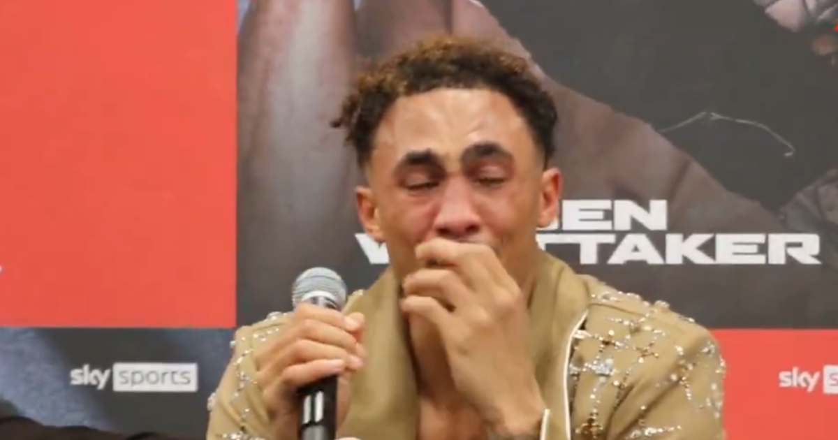 În lacrimi la conferință. Ben Whittaker a vorbit despre abuzurile la ...