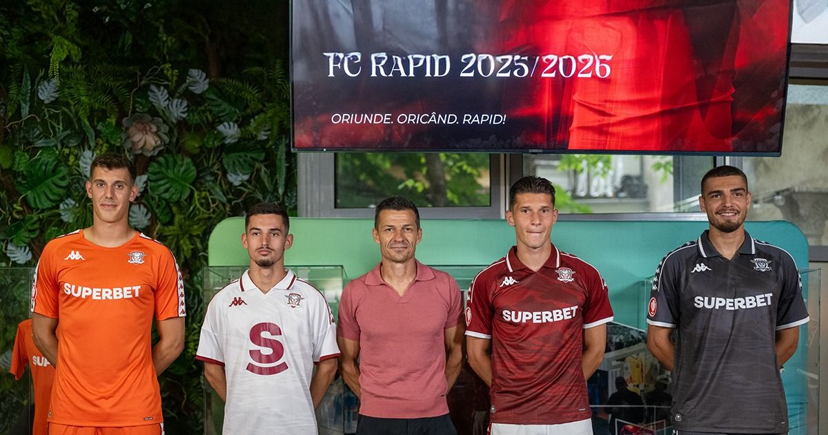 Rapid și-a prezentat echipamentul! VIDEO+FOTO. Cum arată noile tricouri ...