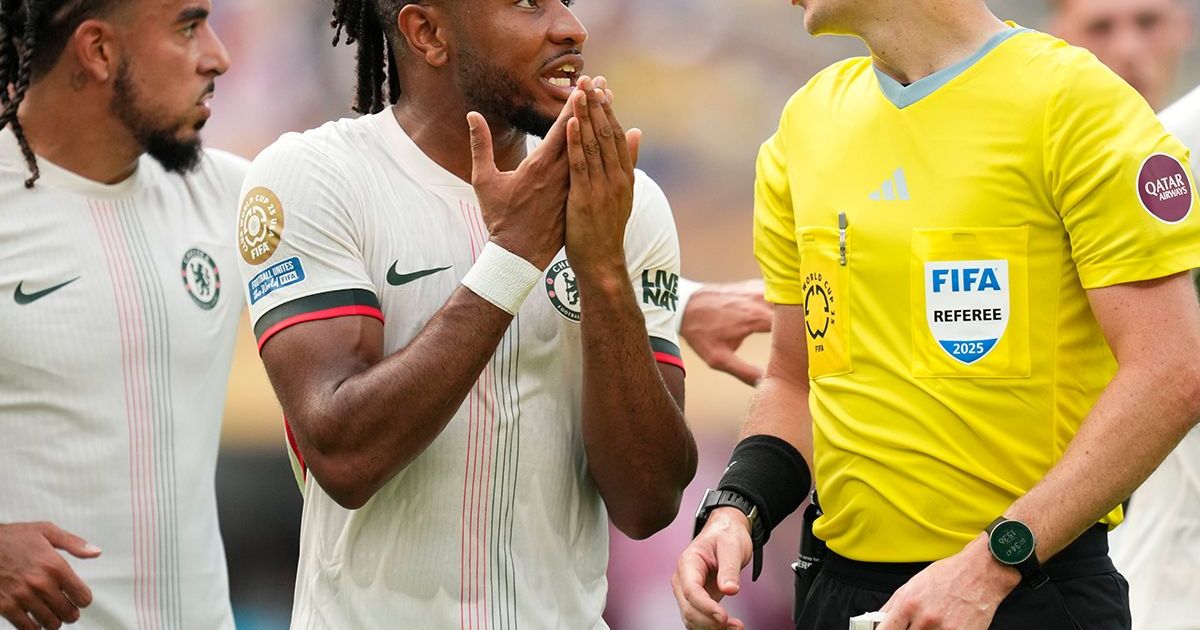 Arbitrii nu știu ce să fluiere. Analiză GOLAZO.ro. Controversa hențului ...