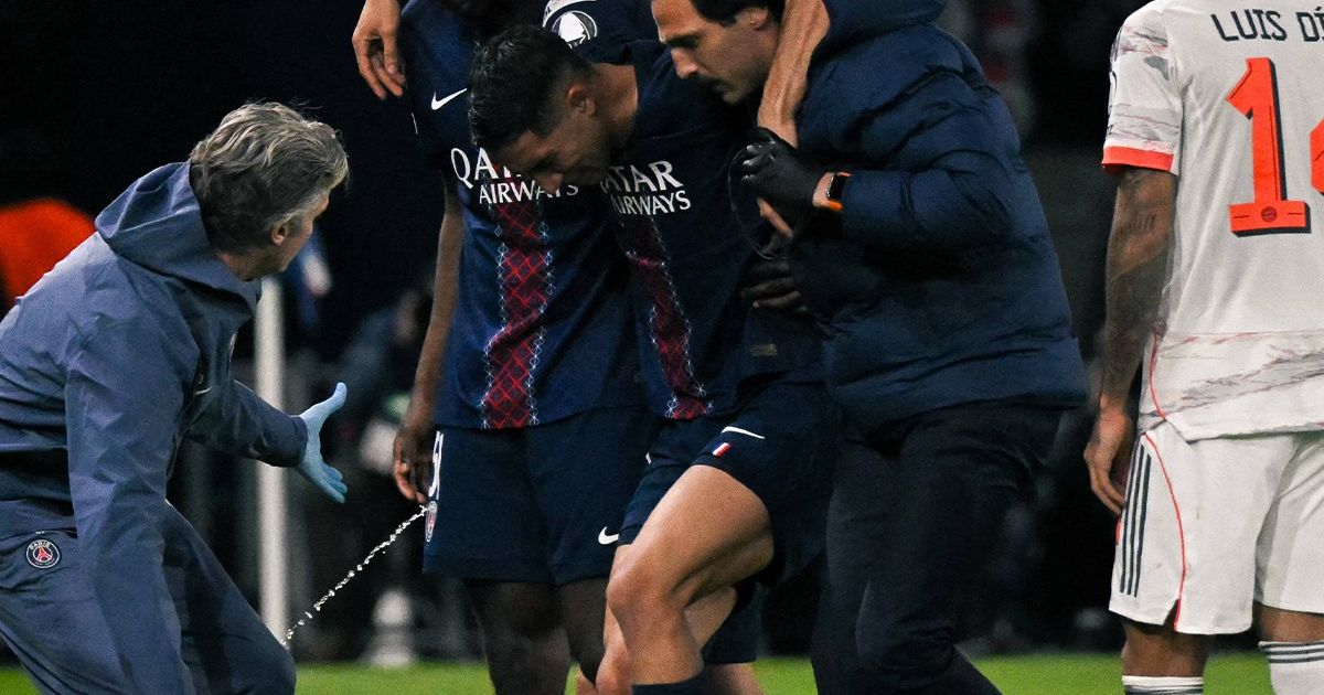 Hakimi, scos pe brațe. FOTO. Accidentare gravă pentru fundașul lui PSG ...