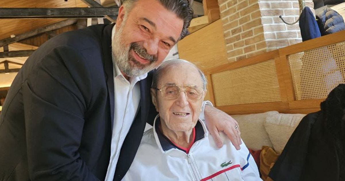 Apariție rară / FOTO. Cum arată acum fostul președinte al Stelei, ajuns ...