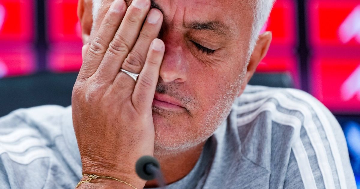 Jose Mourinho, furios după eliminare. Tehnicianul a răbufnit după ce ...