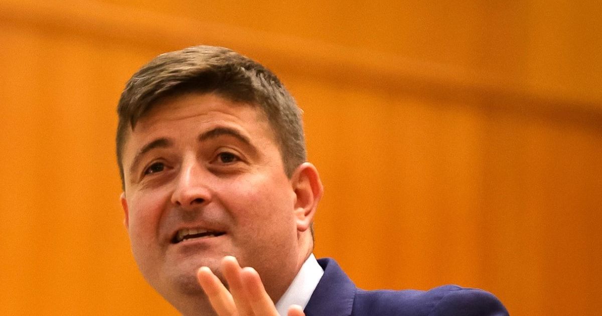 Ironii în Parlament. Deputat USR, taxat pentru că s-a opus proiectului ...