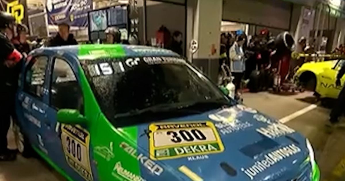 Dacia, vedetă în cursa de 24 de ore! FOTO. Un Logan e atracția-surpriză ...