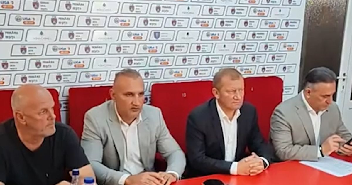 Dorinel Munteanu a semnat. Tehnicianul a fost prezentat la CSM Reșița ...