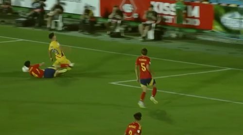 Penalty și gol valabil?! Două faze cruciale decise de arbitru împotriva ...