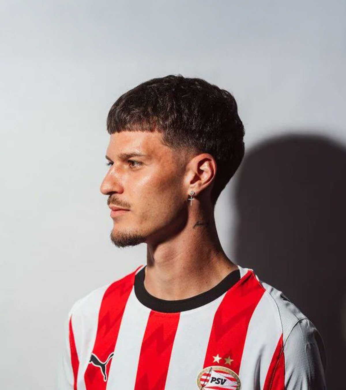 Dennis Man, depășit cu mult. PSV transferă un talent de la Bayern ...